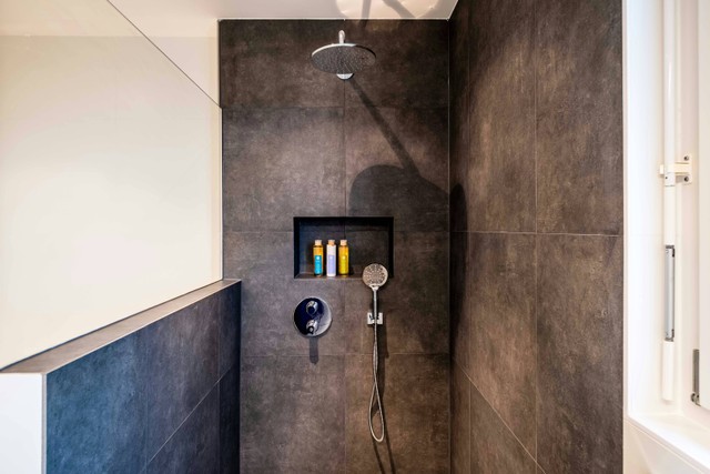 Hukum Mandi Sore saat Puasa, Muslim Wajib Tahu | kumparan.com