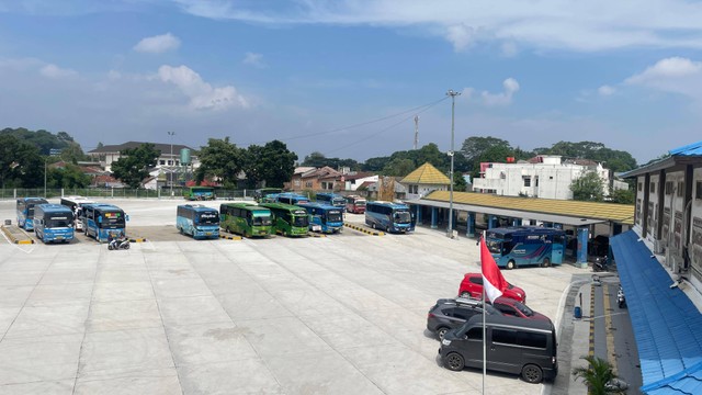 Diprediksi Naik 20 Persen, Pemudik Disiapkan Tempat Singgah di Terminal ...