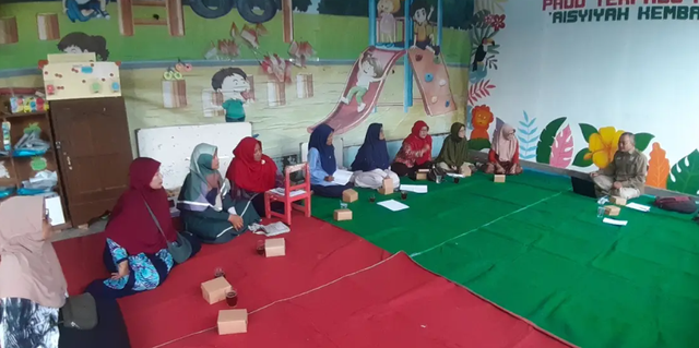 Dosen UMY Gelar Program Peningkatan Kapasitas untuk Mitigasi Bencana di TK/KB | kumparan.com