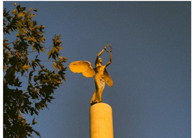 Dewi Bulan dalam Mitologi Yunani dan Kisahnya yang Menarik | kumparan.com