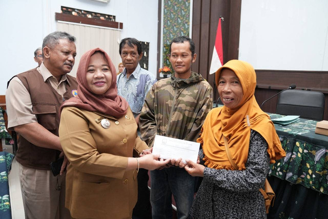 Bpbd Sleman Salurkan Bantuan Kebencanaan Untuk 29 Warga