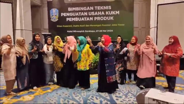 Bimtek di Jatim Disorot Akibat Kampanyekan Khofifah, Kepala Dinkop ... Bimtek di Jatim Disorot Akibat Kampanyekan Khofifah, Kepala Dinkop ...