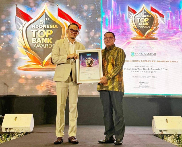 Bank Kalbar Raih Penghargaan Top Bank Awards 2024 | kumparan.com