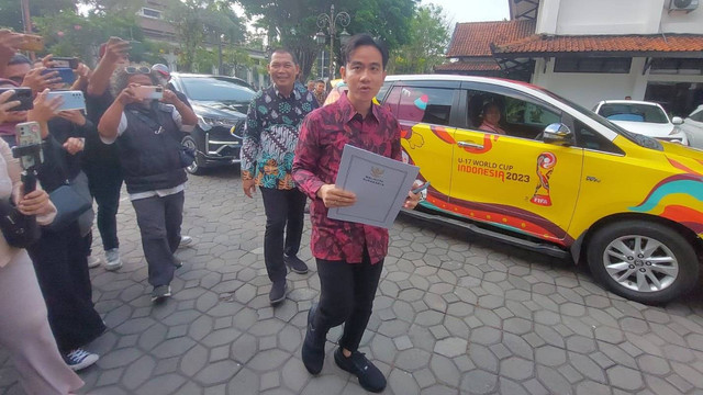 PDIP Heran Gibran Baru Sekarang Mundur dari Walkot Solo: Harusnya Waktu Kampanye | kumparan.com