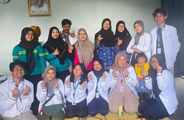 Aksi Cegah Stunting, Tim KKN Undip Lakukan Penyuluhan Tentang PHBS | kumparan.com