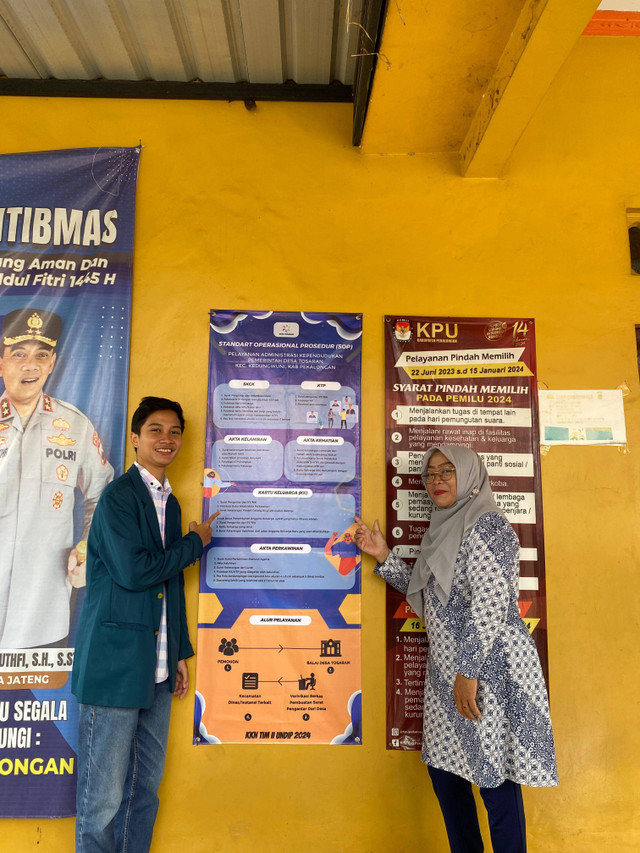 Mahasiswa KKN UNDIP Melakukan Pembaharuan Banner SOP Administrasi Desa ...