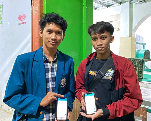 "KKN Undip Tingkatkan Literasi Keuangan Remaja Tanjung dengan Aplikasi ...