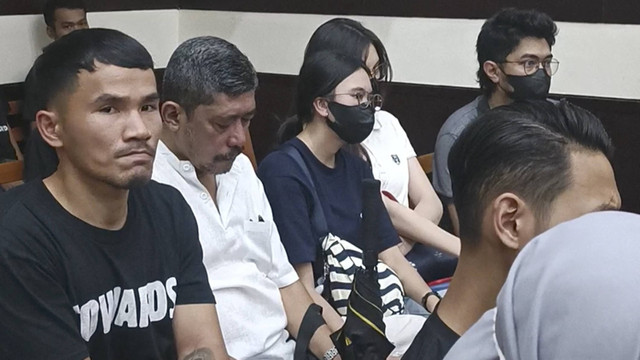 Ayah Angger Dimas Menangis Dengar Keterangan Ahli soal Kondisi Jenazah ...