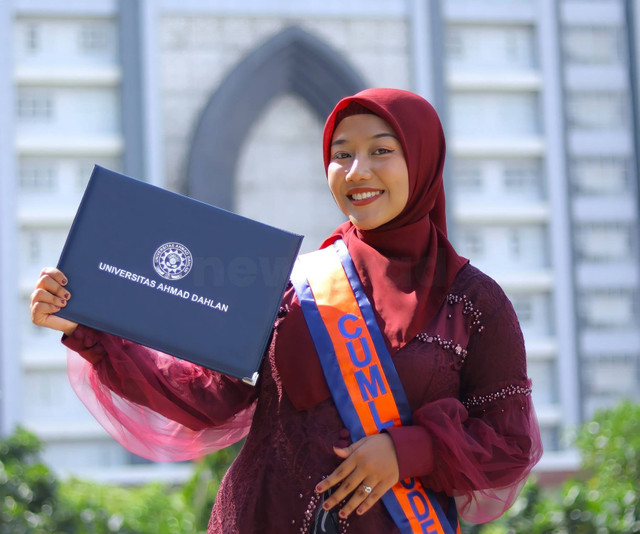 Jadi Wisudawan Berprestasi Bidang Non-Akademik UAD dengan Sering Ikut Lomba | kumparan.com