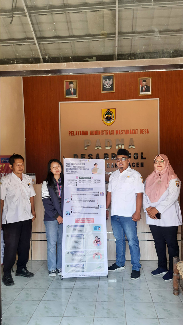Optimalkan Pelayanan Publik Melalui Standing Banner Infografis Administrasi Desa | kumparan.com