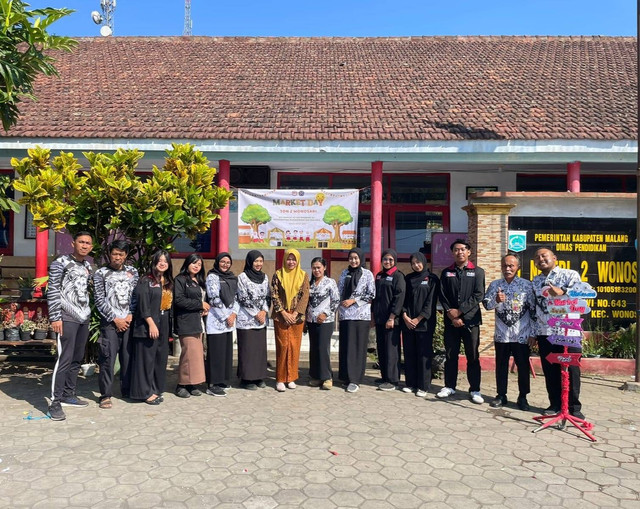 Mahasiswa PMM UMM 42 Gelar Edukasi Kewirausahaan di SDN 2 Wonosari Malang | kumparan.com