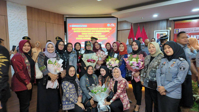 Kalapas Perempuan Palembang Resmi Dilantik Jadi Kalapas Perempuan ... Kalapas Perempuan Palembang Resmi Dilantik Jadi Kalapas Perempuan ...