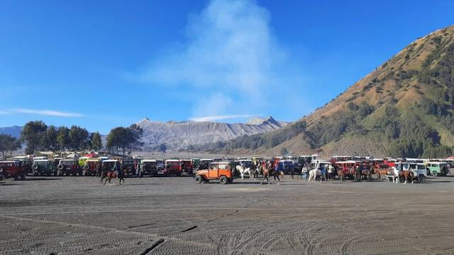 Mengapa Wisata Bromo Sangat Berpengaruh bagi Perekonomian Daerah ... Mengapa Wisata Bromo Sangat Berpengaruh bagi Perekonomian Daerah ...