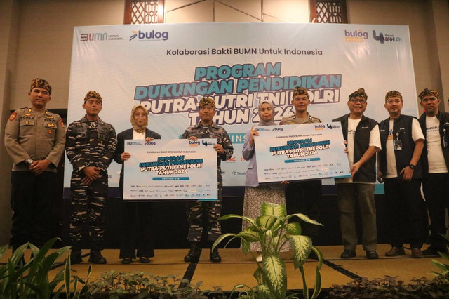 Bulog Beri Beasiswa Pendidikan Bagi Putra Putri TNI/Polri Berprestasi ...