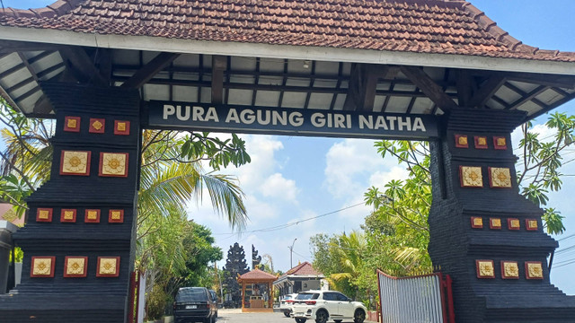 Keindahan Pura Agung Giri Natha serta Kebudayaan Agama Hindu di Kota ...