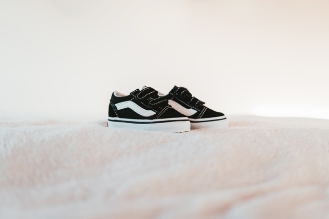 Jenis dan Ukuran Sepatu Anak Usia 1-5 Tahun | kumparan.com