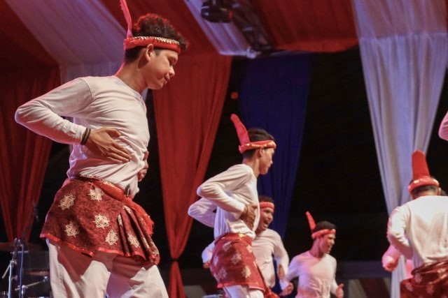 Mengenal Pola Lantai Tari Seudati Khas Aceh | kumparan.com