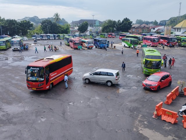 Situasi Terkini Terminal Rajabasa Bandar Lampung, Pemudik Mulai ...