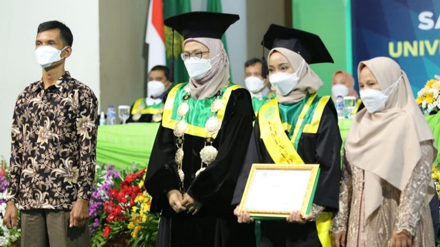 107 Mahasiswa UNISA Diwisuda Secara Hybrid | kumparan.com
