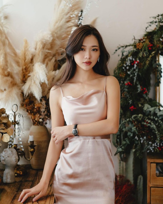 Potret Irene Zhao, Selebgram China yang Raup Rp 71 M dari Jual Foto di ...