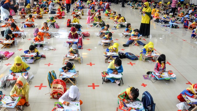 Biayanya Gratis, Ini 21 TK Negeri di Jakarta Timur | kumparan.com