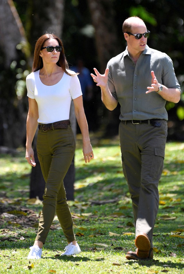 Seperti Turis, Ini Gaya Kate Middleton saat Berkunjung ke Candi Kuno ...