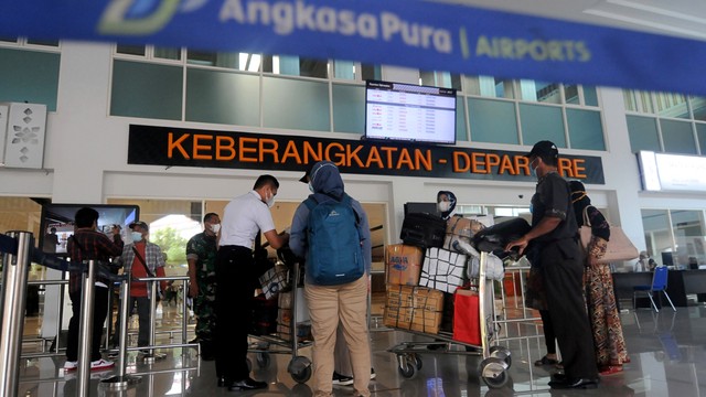 Foto Penerapan Tanpa Pcr Dan Antigen Bagi Penumpang Pesawat Domestik