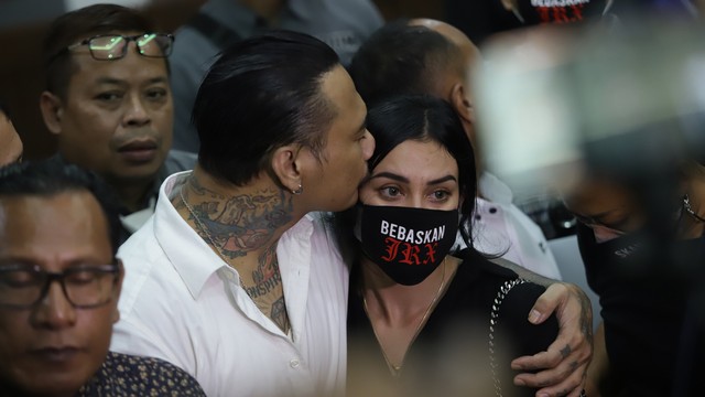 Jerinx Tak Aktif Lagi di Media Sosial, Nora Alexandra: Fokus ke Istri ...