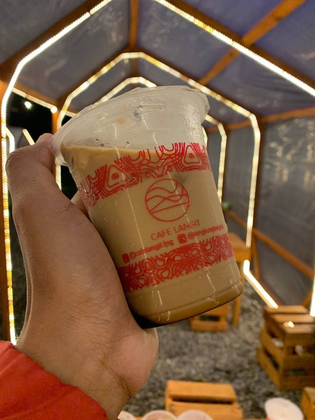 Menikmati Aneka Minuman dengan Kesejukan Alam di Cafe Langit Bandar ...