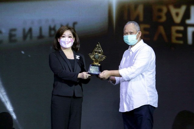 Central Group Sabet 2 Penghargaan di Property and Bank Award | kumparan.com
