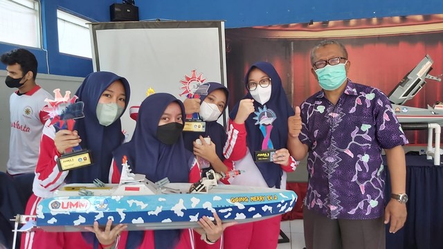 SMAN 8 Kota Malang Tingkatkan Kepedulian Siswa Terhadap Lingkungan ...