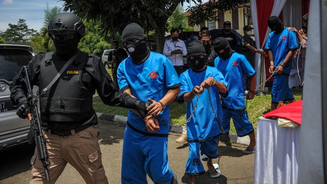 Foto: Kapolri Lihat Langsung 1 Ton Sabu yang Diungkap Polda Jabar ...