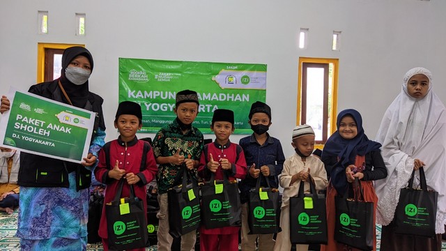 Bersama PT NASA, IZI DIY Salurkan Program Ramadhan di Wilayah Minoritas ...