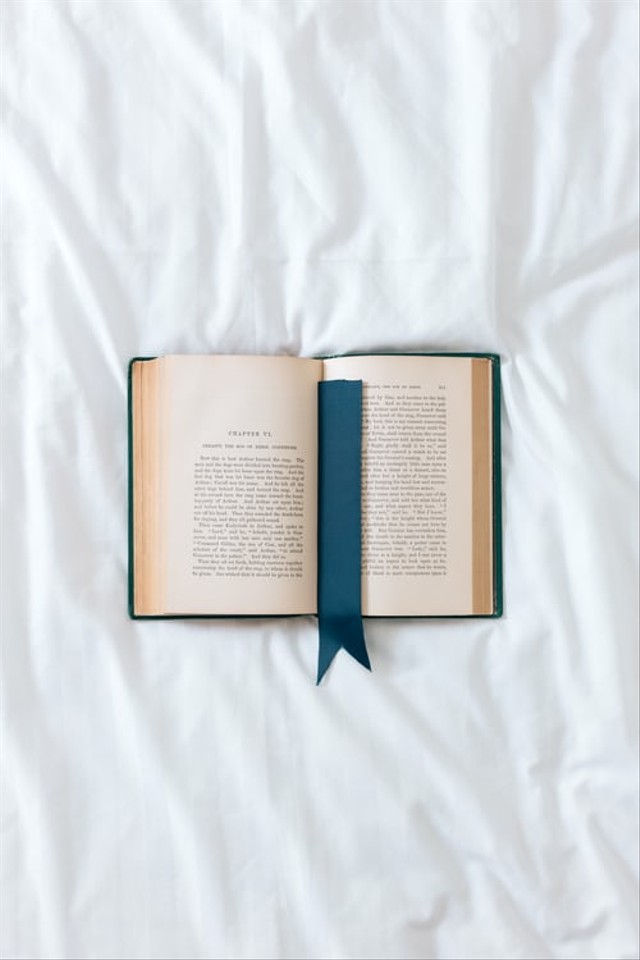 4 Contoh Teks Narasi Singkat beserta Penjelasannya | kumparan.com