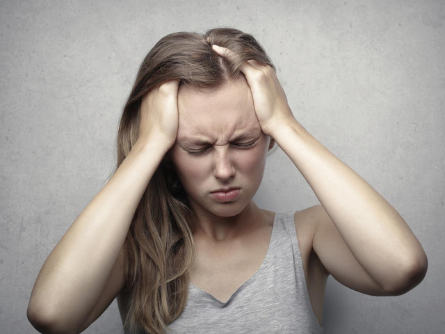 Sakit Kepala Cluster: Pengertian, Gejala, hingga Cara Pencegahannya | kumparan.com