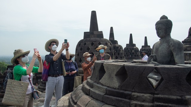 Wisman Bayar Rp 500 Ribu untuk Masuk Candi Borobudur, Ini Penjelasan ... Wisman Bayar Rp 500 Ribu untuk Masuk Candi Borobudur, Ini Penjelasan ...