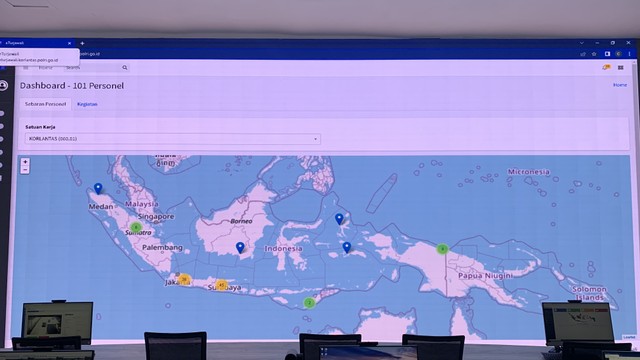 Melihat Ruangan Command Center PJR di Tol Jakarta-Cikampek KM 29 ...