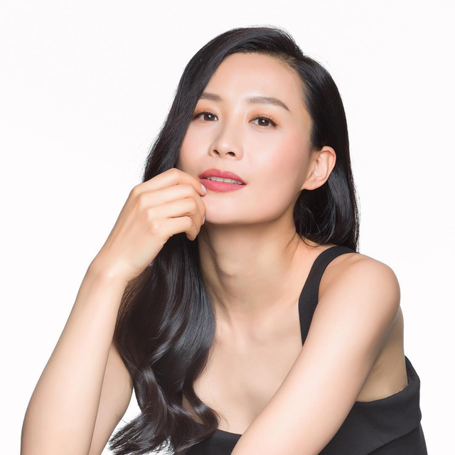 7 Potret Fala Chen, Ratu Kecantikan yang Curi Perhatian di Film Marvel ...