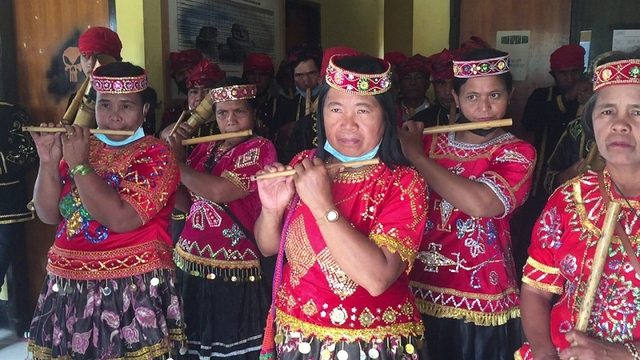 Musik Bambu untuk Tradisi Penyambutan Tamu di Lembah Napu, Poso ...