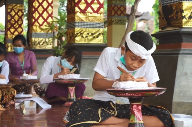 Huruf Lontara: Aksara Tradisional Asli Makassar | kumparan.com