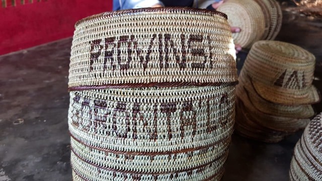 Contoh Cinderamata Khas Daerah di Indonesia | kumparan.com