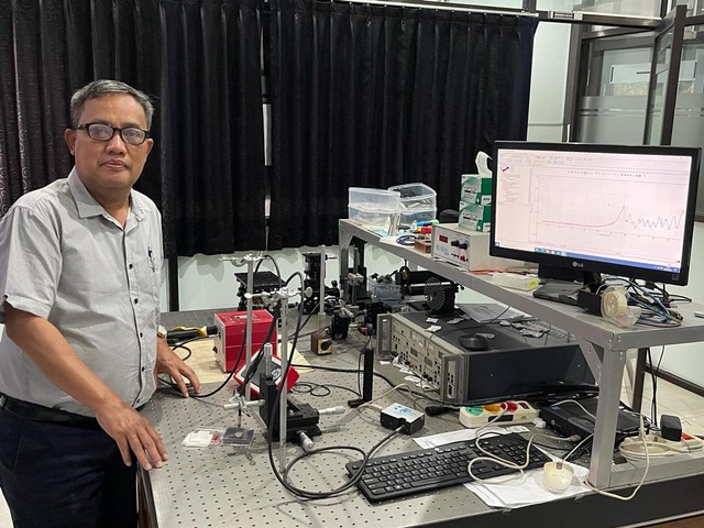 Bikin 211 Jurnal Internasional, Prof Yasin Masuk Ilmuwan Terbaik Dunia ...