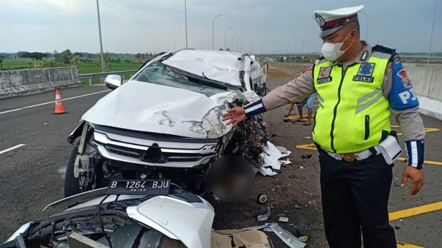 Belajar dari Kecelakaan Maut yang Menimpa Vanessa Angel | kumparan.com Belajar dari Kecelakaan Maut yang Menimpa Vanessa Angel | kumparan.com