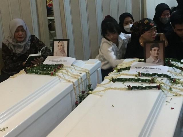 Tanggapan Ayah Mertua Vanessa Angel soal Tudingan Adam Deni tentang ... Tanggapan Ayah Mertua Vanessa Angel soal Tudingan Adam Deni tentang ...