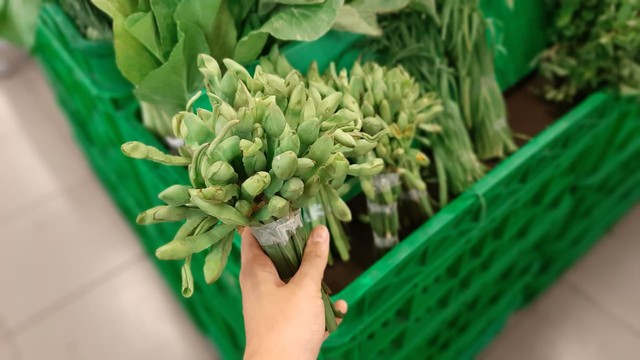 5 Manfaat Daun Genjer, Sayuran Sehat Khas Makanan ala Sunda | kumparan.com