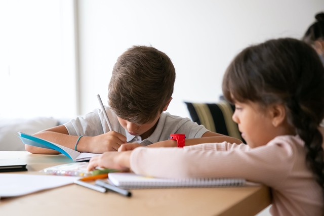 Ciri-ciri Pendidikan Informal beserta Pengertiannya | kumparan.com