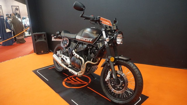 Benelli Keeway SCR 250V, Scrambler Seperempat Liter dengan Banderol Rp ...