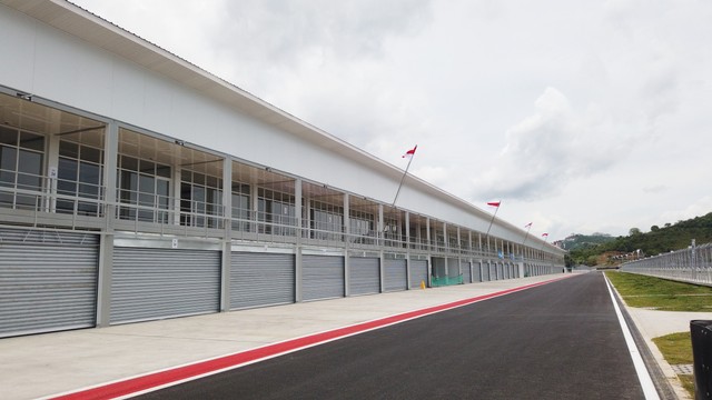 Paddock Sirkuit Mandalika Muat Tampung Mobil F1, Ada 50 Garasi ...