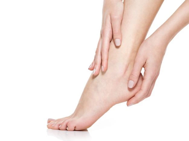 Kenali Jamur Penyebab Penyakit Kaki Atlet | kumparan.com