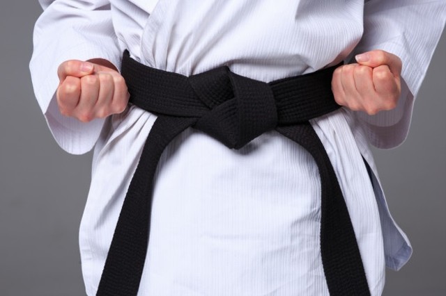 3 Gerakan Karate yang Harus Dipelajari Para Karateka Pemula | kumparan.com